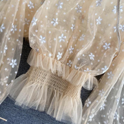 Sweet Puff Sleeve Tulle Top on Luulla