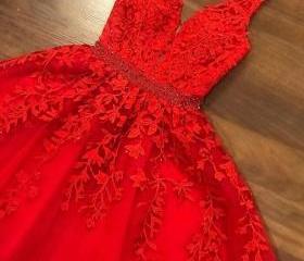 V Neck Short Red Lace Prom Dresses on Luulla